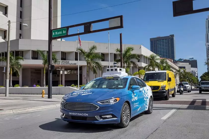 Ford está probando coches autónomos agora mesmo en Miami 24296_5