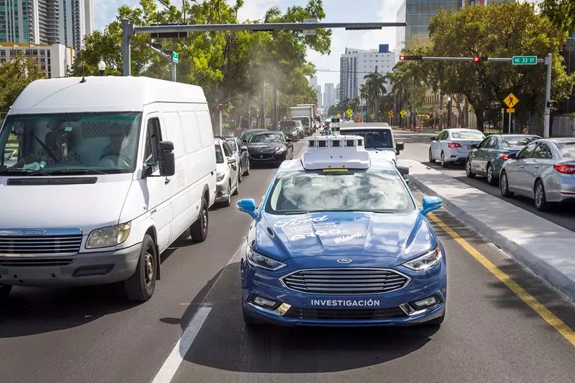 Ford Sedang Menguji Mobil Self-Driving Sekarang Di Miami 24296_6