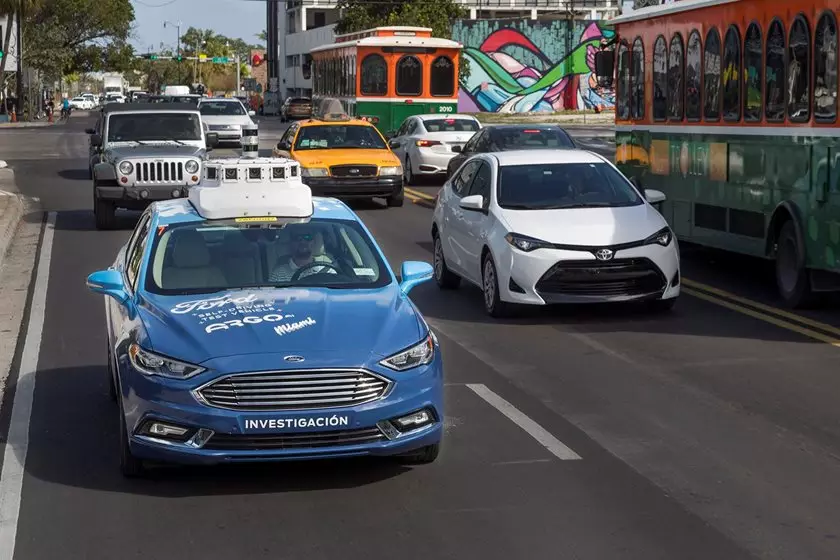 Ford está probando coches autónomos agora mesmo en Miami 24296_7