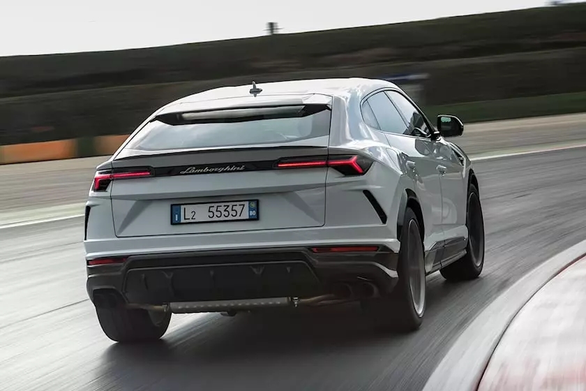 2019-2021 Lamborghini Urus Rear View Driving