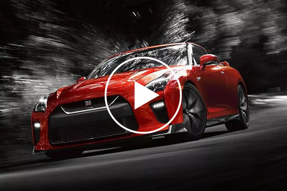 Kodi Nissan GT-R Ndi Yosangalatsa Kuposa Kuwonera Mpira?