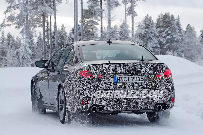 Älä huoli, uudessa BMW M5:ssä ei ole massiivista säleikköä 24315_9