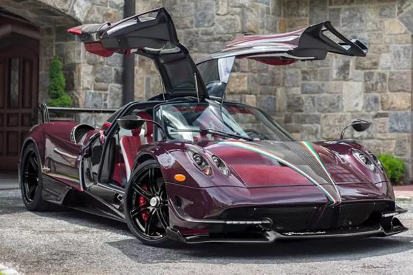 Pagani Huayra BC Uyu Ndi Katswiri Wofiyira-Carbon