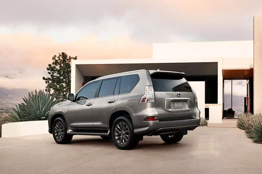 Lexus GX 2020 року з огляду на задній кут