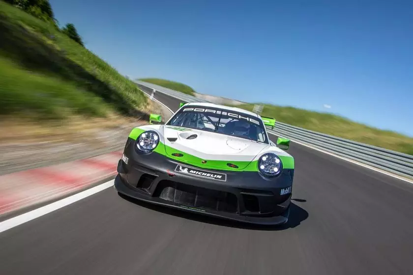 Новы Porsche 911 GT3 R Racer гатовы разарваць трасу 24408_5