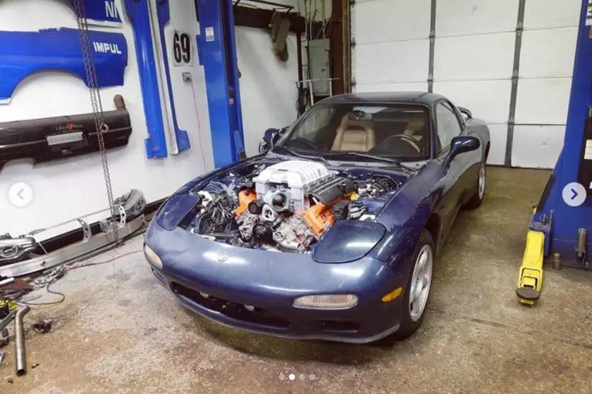 ملو دنيا جو پهريون Hellcat-powered Mazda RX-7 24437_8