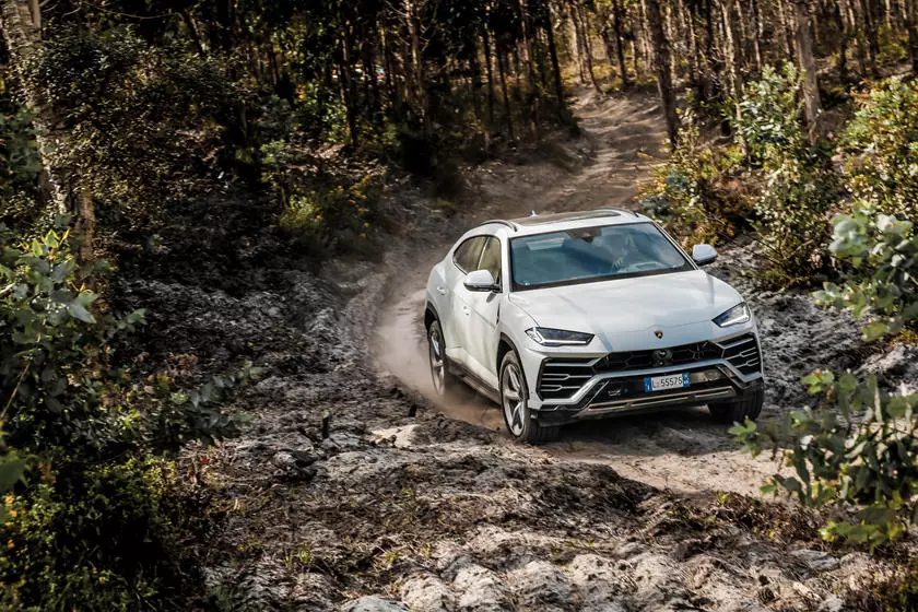 Lamborghini arată cum să te bucuri de Urus în șase moduri diferite 24468_5