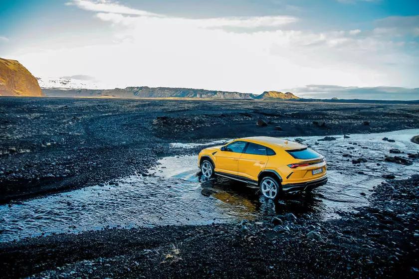 Lamborghini arată cum să te bucuri de Urus în șase moduri diferite 24468_8