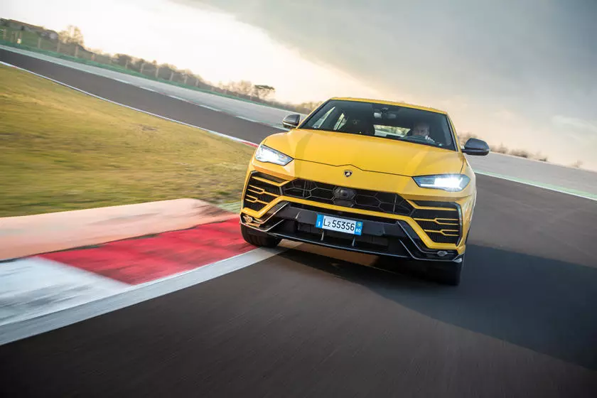 Lamborghini arată cum să te bucuri de Urus în șase moduri diferite 24468_9