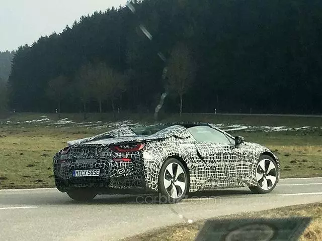 BMW i8 Facelift va primi un plus de putere la intrarea pe teritoriul M3 2448_3