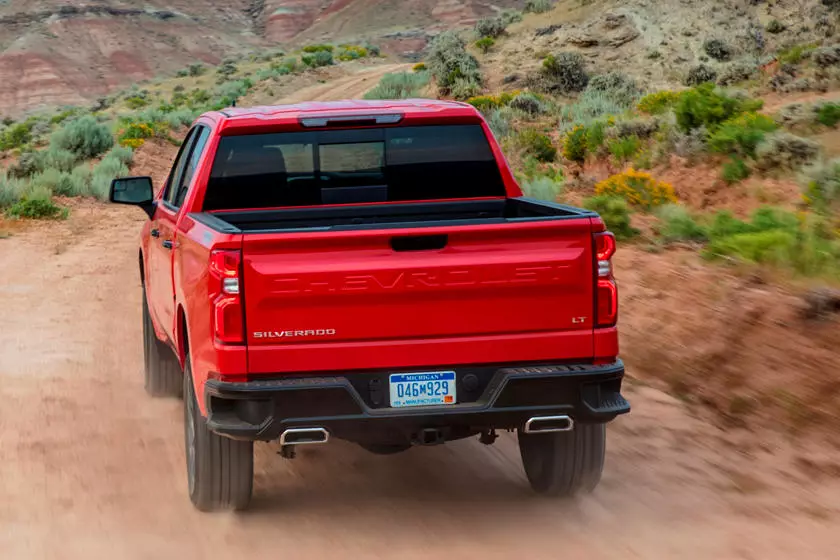 2019-2020 Chevrolet Silverado 1500 Agteraansig bestuur