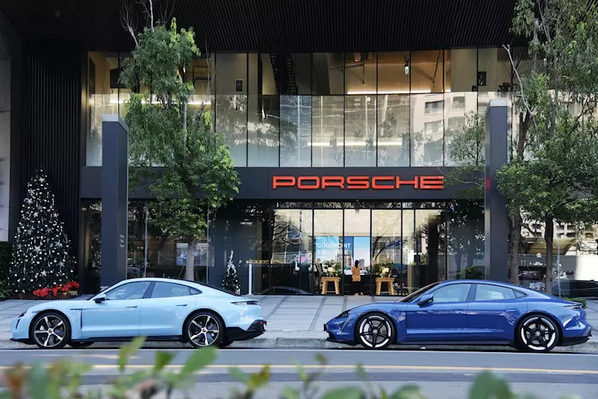 Porsche-de awtoulag satmagyň ajaýyp täze usuly bar 24557_1