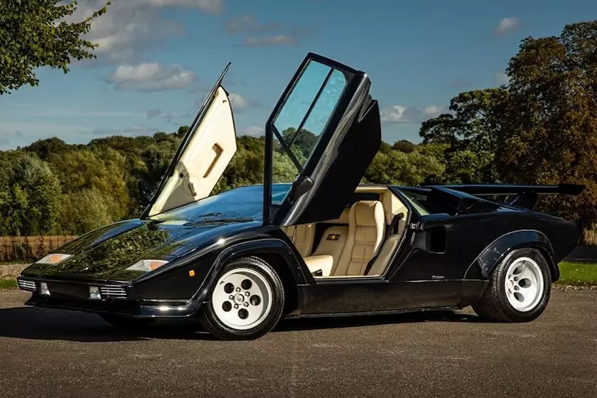 Lamborghini Countach-kan Naadirka ah waa mid cusub 24580_2