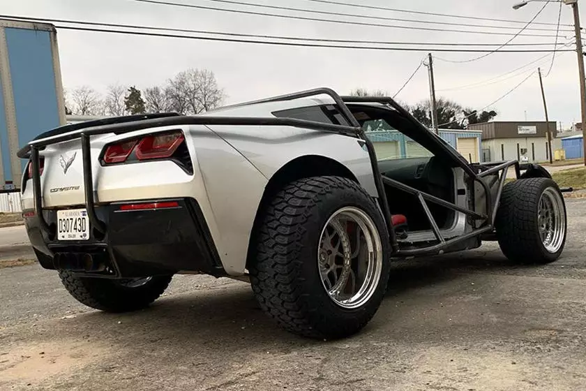 Mad Max หวังว่าเขามี Corvette แบบนี้ 24893_2