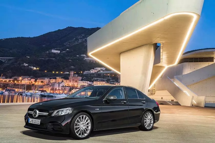 2019 Mercedes-AMG C43 potentzia gehiagorekin eta teknologia gehiagorekin iristen da 24902_7