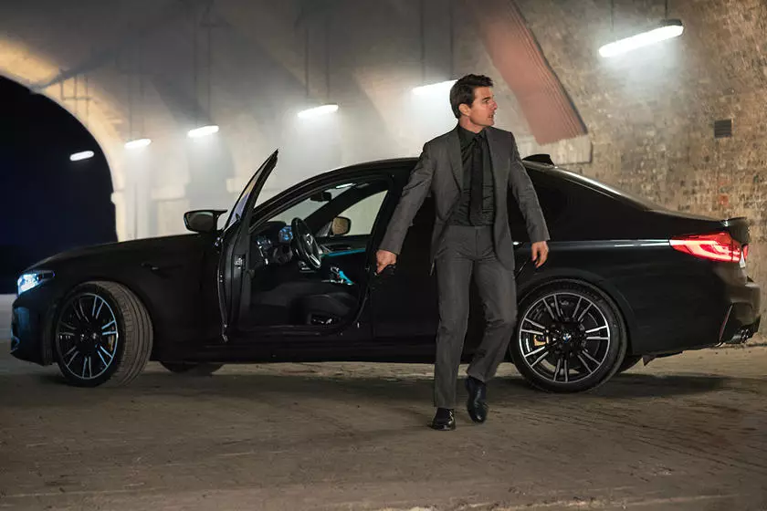 Se Tom Cruise köra en BMW M5 utan dörrar i Mission Impossible 7 24907_11