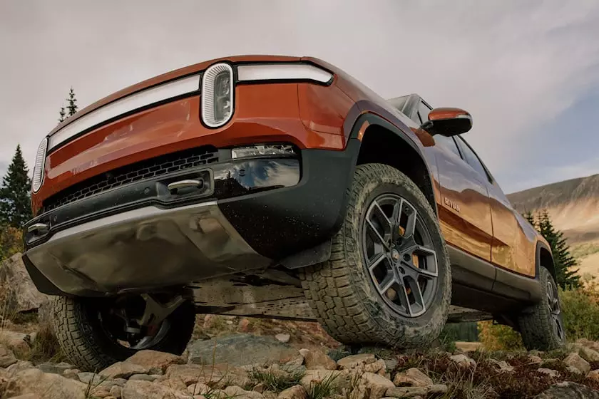 2022 Rivian R1T משאית חזיתית