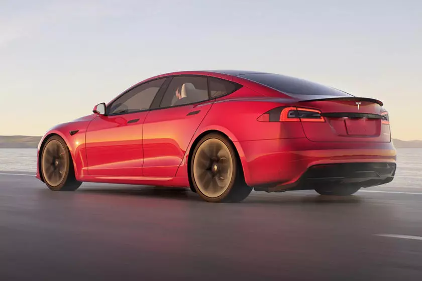 2021 Tesla Model S Возење со кариран заден поглед