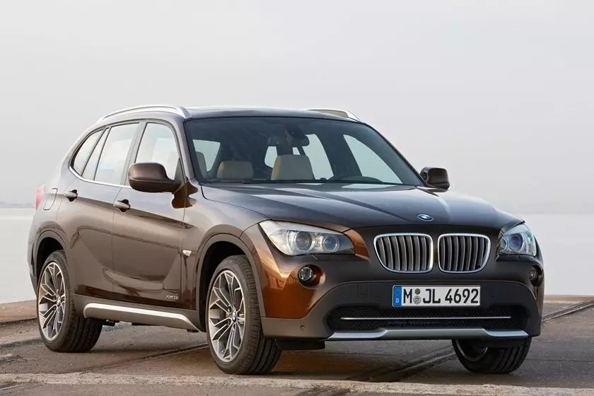 Gi-recall sa BMW ang 300,000 ka Salakyanan Tungod sa Electrical Fault 24960_6