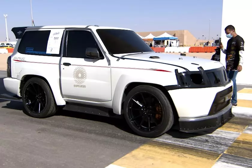 두바이의 2,000-HP Nissan 순찰은 220 MPH를 칠 수 있습니다 24992_2