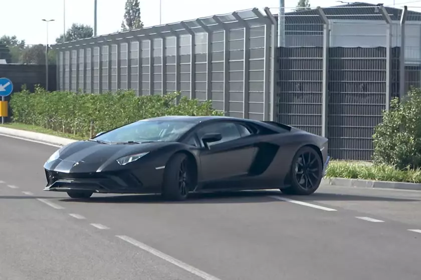 Hva skjuler Lamborghini med denne merkelige Aventador-prototypen? 25016_4