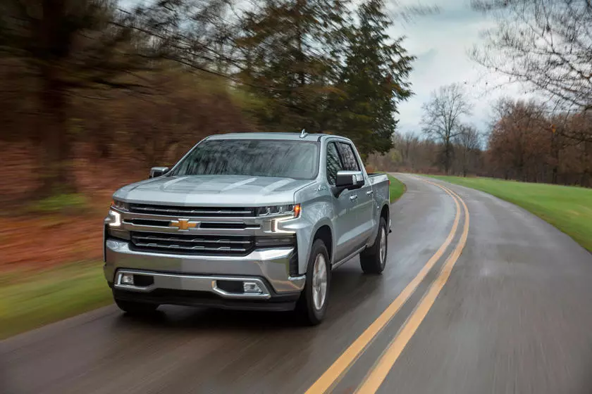 2019-2021 Chevrolet Silverado 1500 Front View Driving