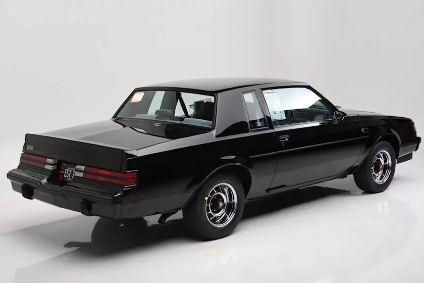 To je zadnji Buick Grand National, ki je bil kdaj zgrajen 25096_4