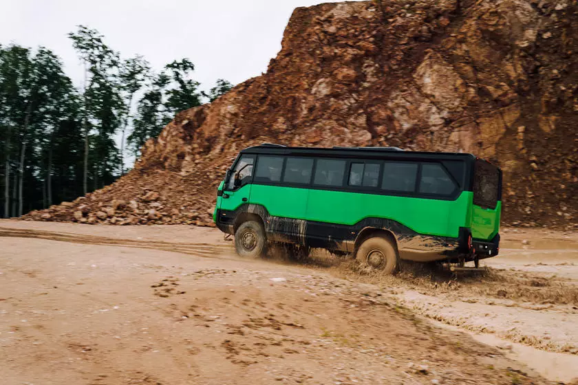 Himamata ang Labing Gahi nga Off-Road Bus sa Kalibutan 25111_2