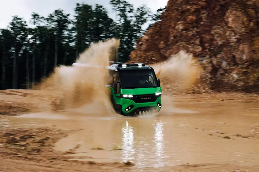 Lernen Sie den härtesten Offroad-Bus der Welt kennen 25111_3