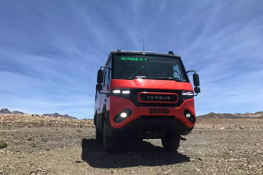 Lernen Sie den härtesten Offroad-Bus der Welt kennen 25111_8