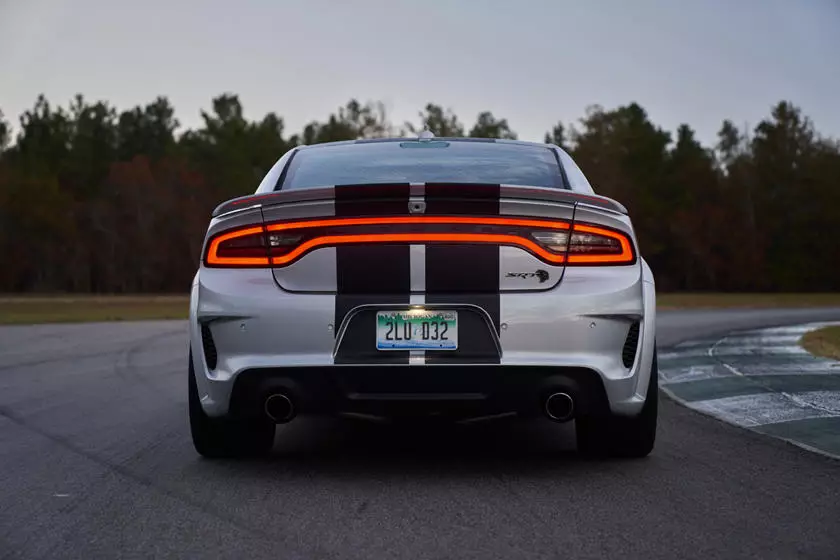 Revisión del primer manejo del Dodge Charger SRT Hellcat 2021: un motín de ojos rojos 25113_28