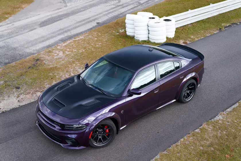 Revisión del primer manejo del Dodge Charger SRT Hellcat 2021: un motín de ojos rojos 25113_29