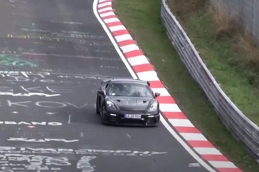 Porsche Cayman GT4 RS'nin Nürburgring'e Hakim Olmasını İzleyin 25125_6