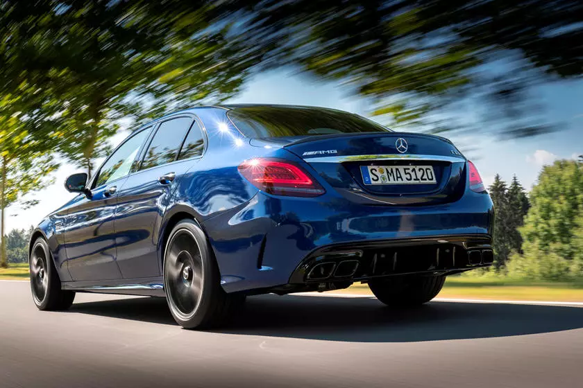 2019-2021 Mercedes-AMG C63 Sedan Malantaŭvida Veturado