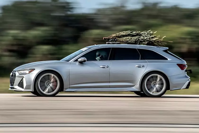 800-HP Audi RS6 Siv Tsob Ntoo Christmas Ntawm 183-MPH Tsheb Sib Tw 25232_1