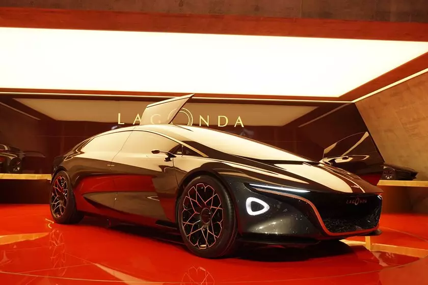 „Aston Martin Lagonda Vision Concept“ pristato itin prabangų sedaną 25263_2