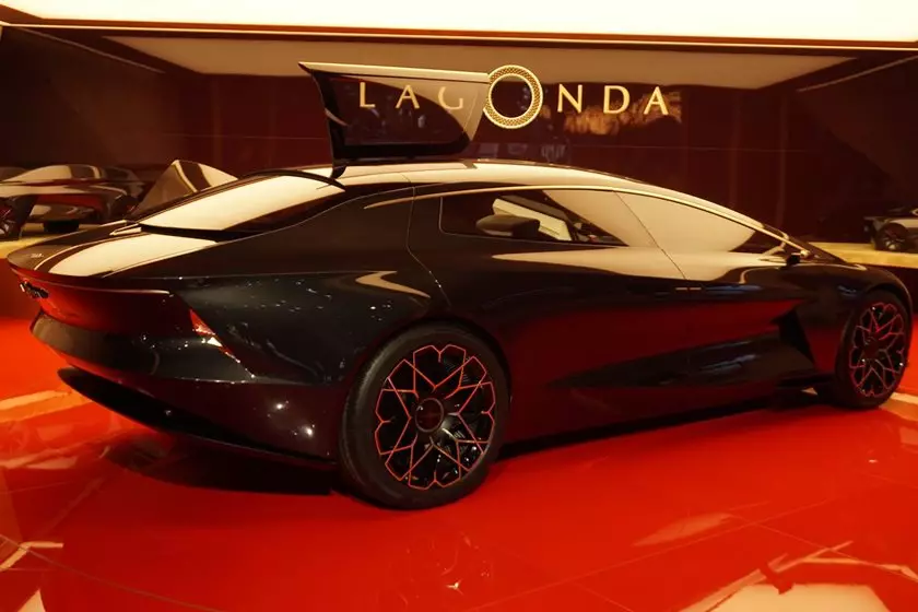 „Aston Martin Lagonda Vision Concept“ pristato itin prabangų sedaną 25263_4