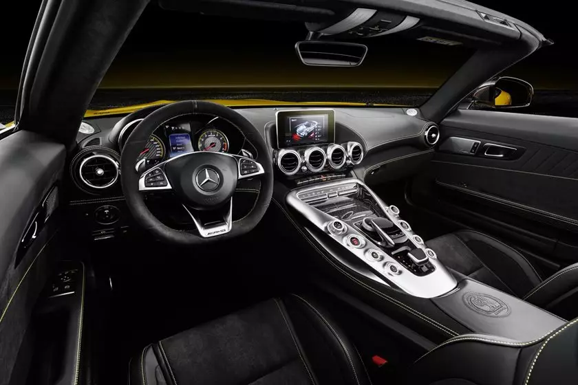 2019-yilda yangi Mercedes-AMG GT S Roadster 515 ot kuchiga ega. 25295_6