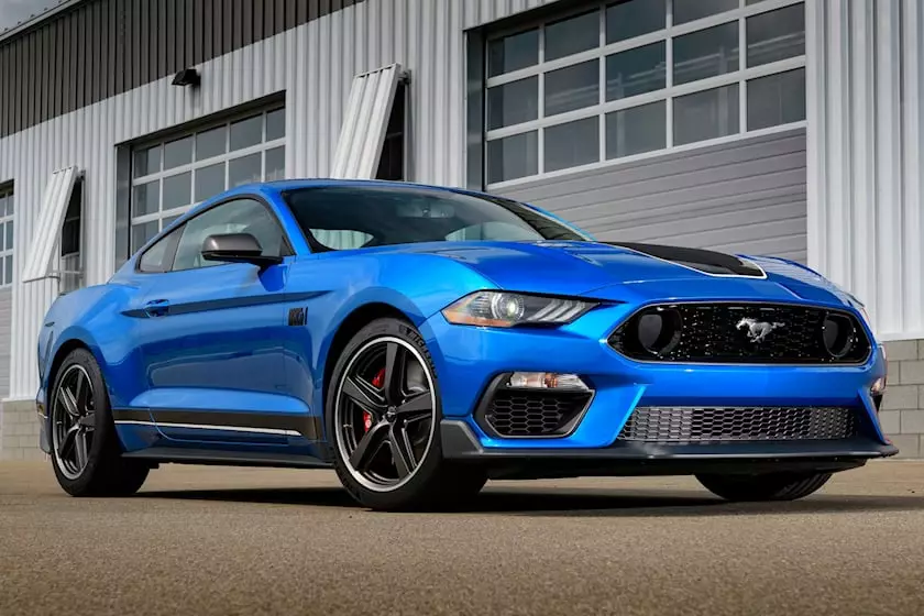 2021-2022 Mustang Mach 1 अगाडि कोण दृश्य