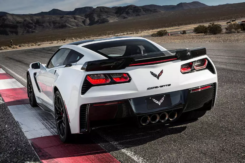 2014-2019 Chevrolet Corvette Stingray Coupe Հետևի անկյունային տեսք