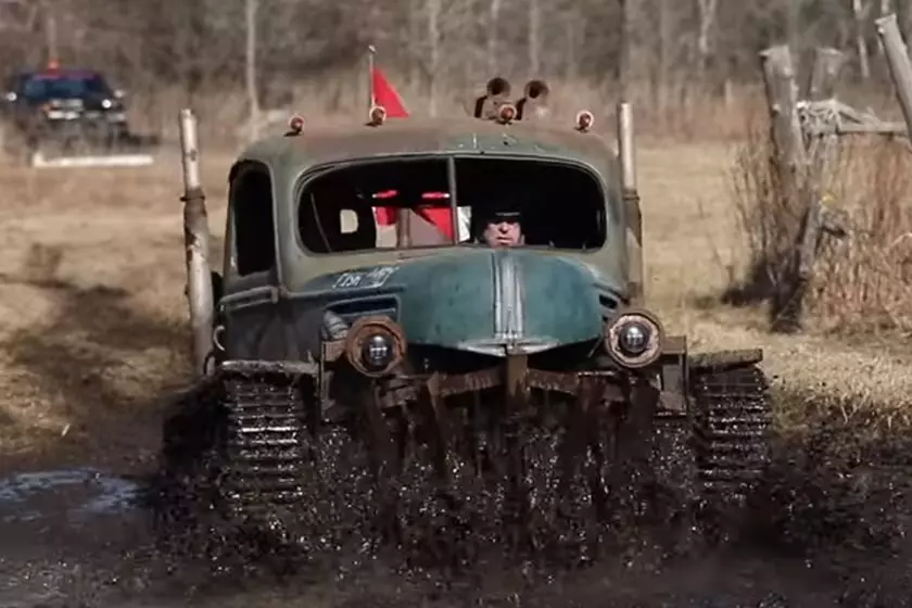 Nèg sa a te konstwi yon jwèt Off-Road apati yon ansyen tank WW2 ak yon Chevy V8 25472_4