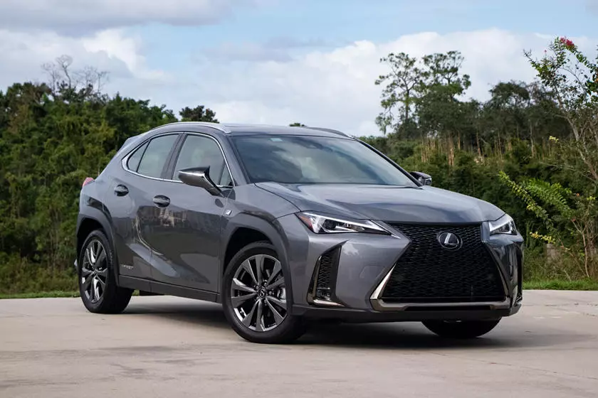 De Lexus UX Hybrid is de perfekte upgrade foar in Prius-eigner 25482_1