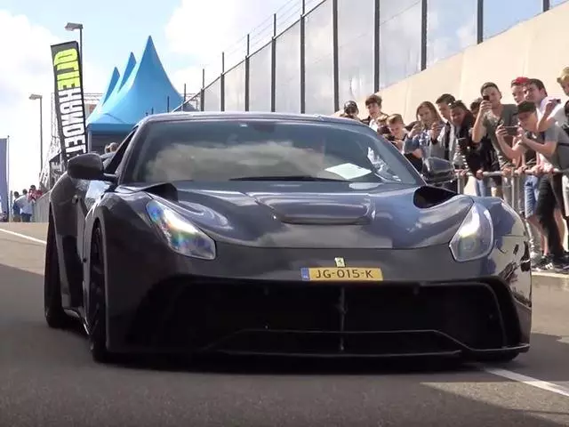 Toto Ferrari F12 N-Largo s rovnými trubkami je nejlépe znějící Ferrari 2552_1