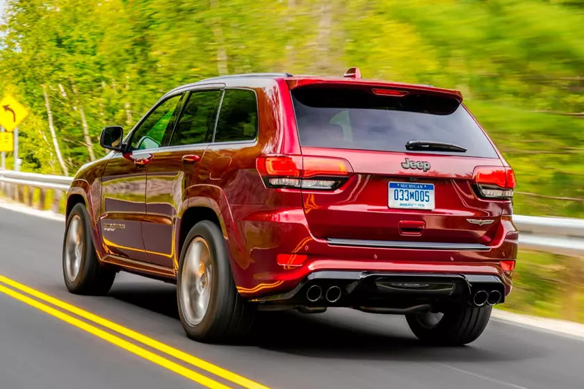 2018-2021 Jeep Grand Cherokee Trackhawk, pogled od zadaj, vožnja