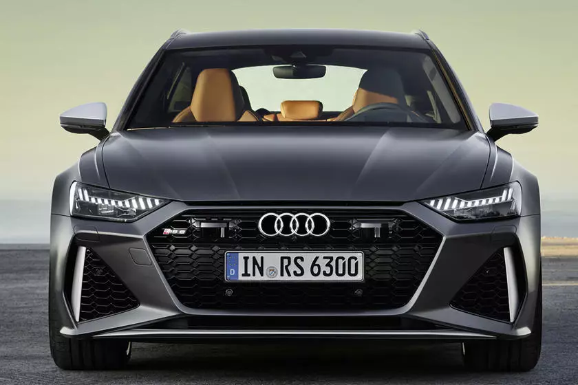 새로운 Audi RS6 Avant가 185 MPH로 어떻게 당기는지 확인하십시오. 25607_6