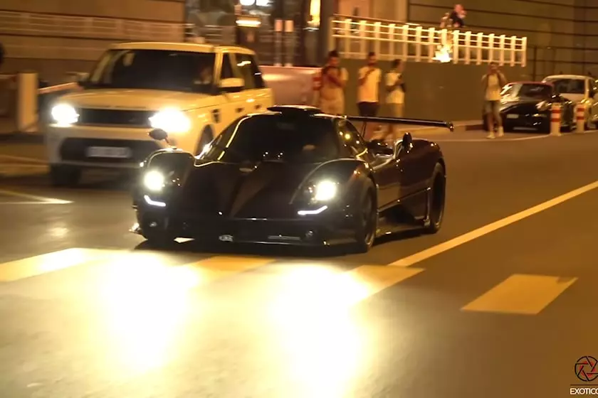 Lewis Hamilton o rekisitse Pagani Zonda ea hae e Pherese 25652_5