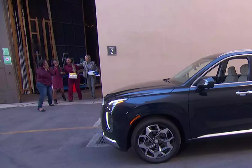 Ellen DeGeneres offre aux travailleurs de première ligne la nouvelle Hyundai Palisade 25705_2