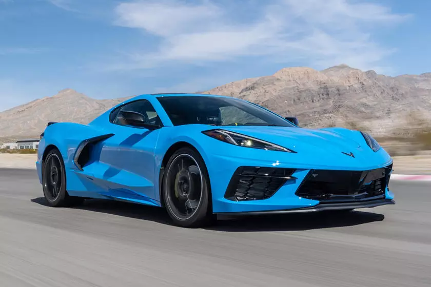 2020-2021-يىللىرى Chevrolet Corvette C8 ئالغا ئىلگىرىلەش