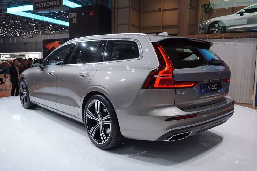 2019 Volvo V60's Interior Sa Geneva Adunay Usa ka Super Groovy Ngalan 25791_4