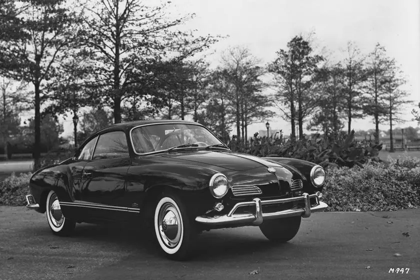 Karmann Ghia сè уште изгледа прекрасно 65 години подоцна 25854_3